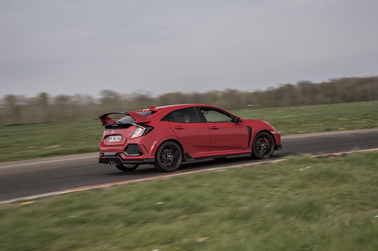 Photo 34 - Essai Mégane RS Trophy 300 vs Honda Civic Type R : le match ...