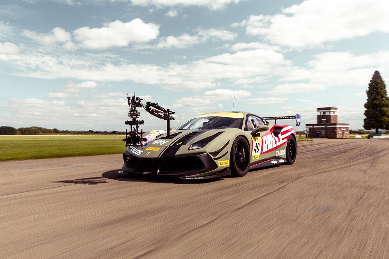 Photo 27 - Ferrari 488 Challenge camera car - L'histoire des voitures ...