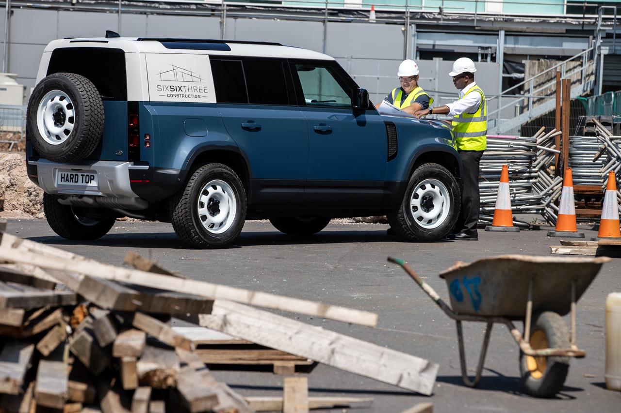 Photo 14 - Land Rover Defender Van arrière - Land Rover Defender (2021 ...