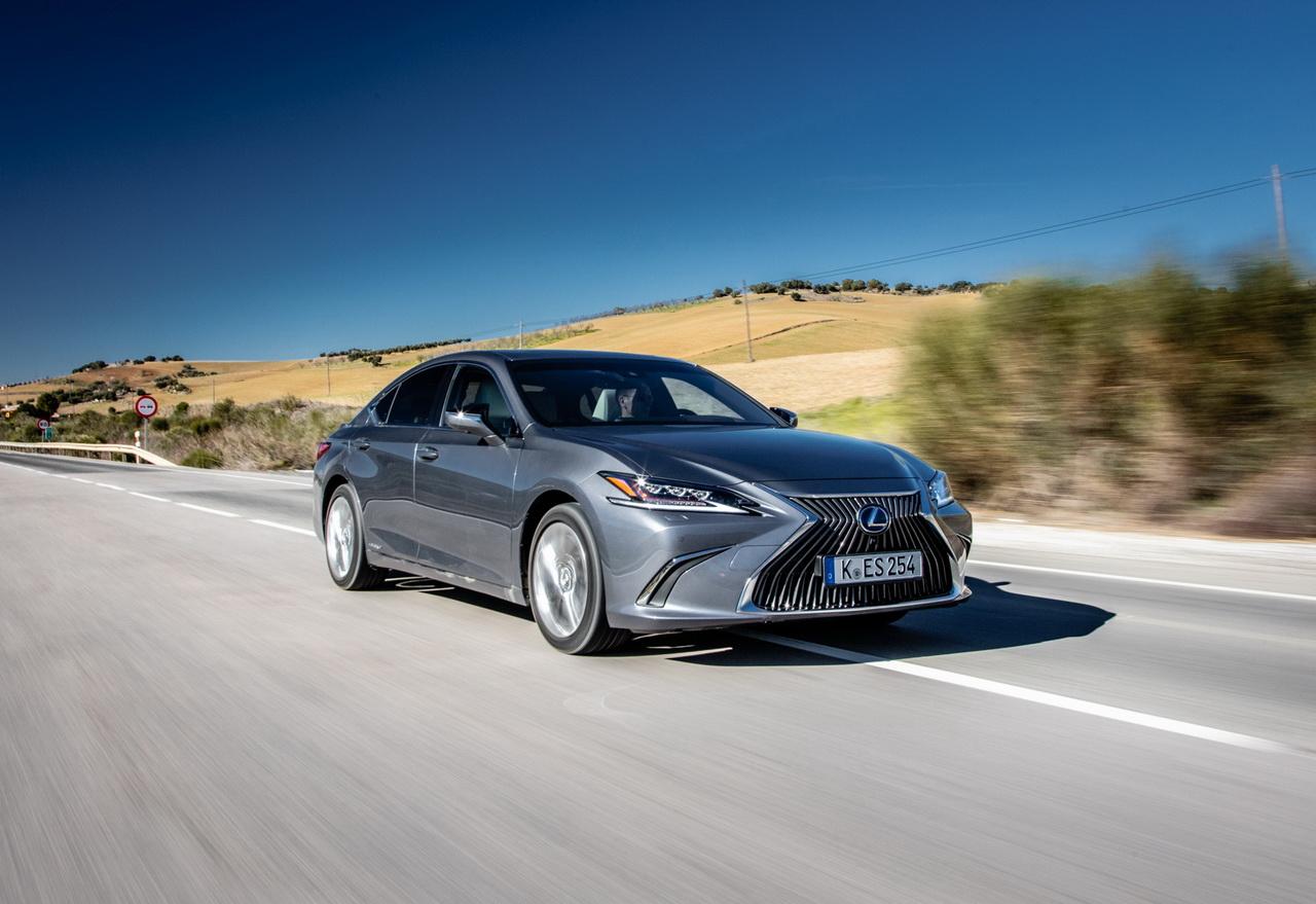 Essai Lexus ES 300h : la berline hybride pour changer du diesel