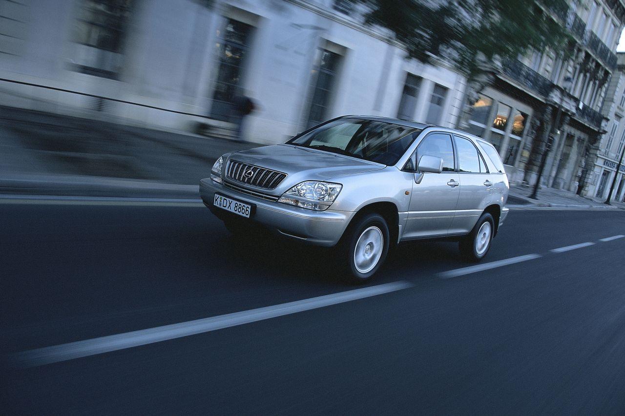 Photo 21 - Lexus RX (1997) - SUV. Les premiers modèles des ...