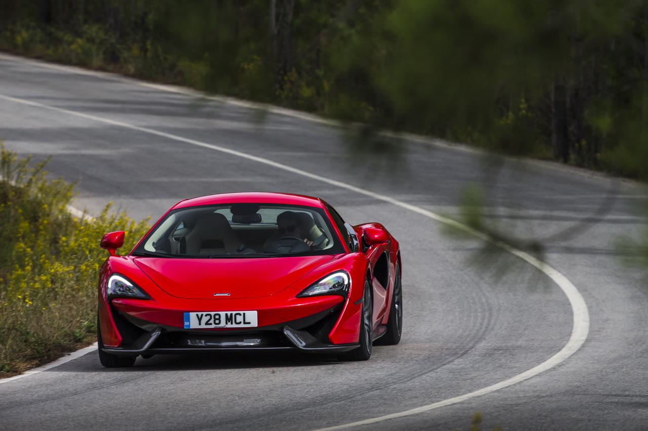 Photo 7 - mclaren 570s en dynamique - Essai McLaren 570S : gare à toi ...