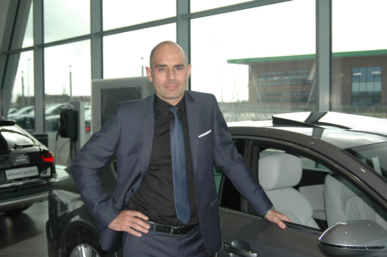 Photo 2 - Audi Chartres, première du cercle d'Excellence Audi