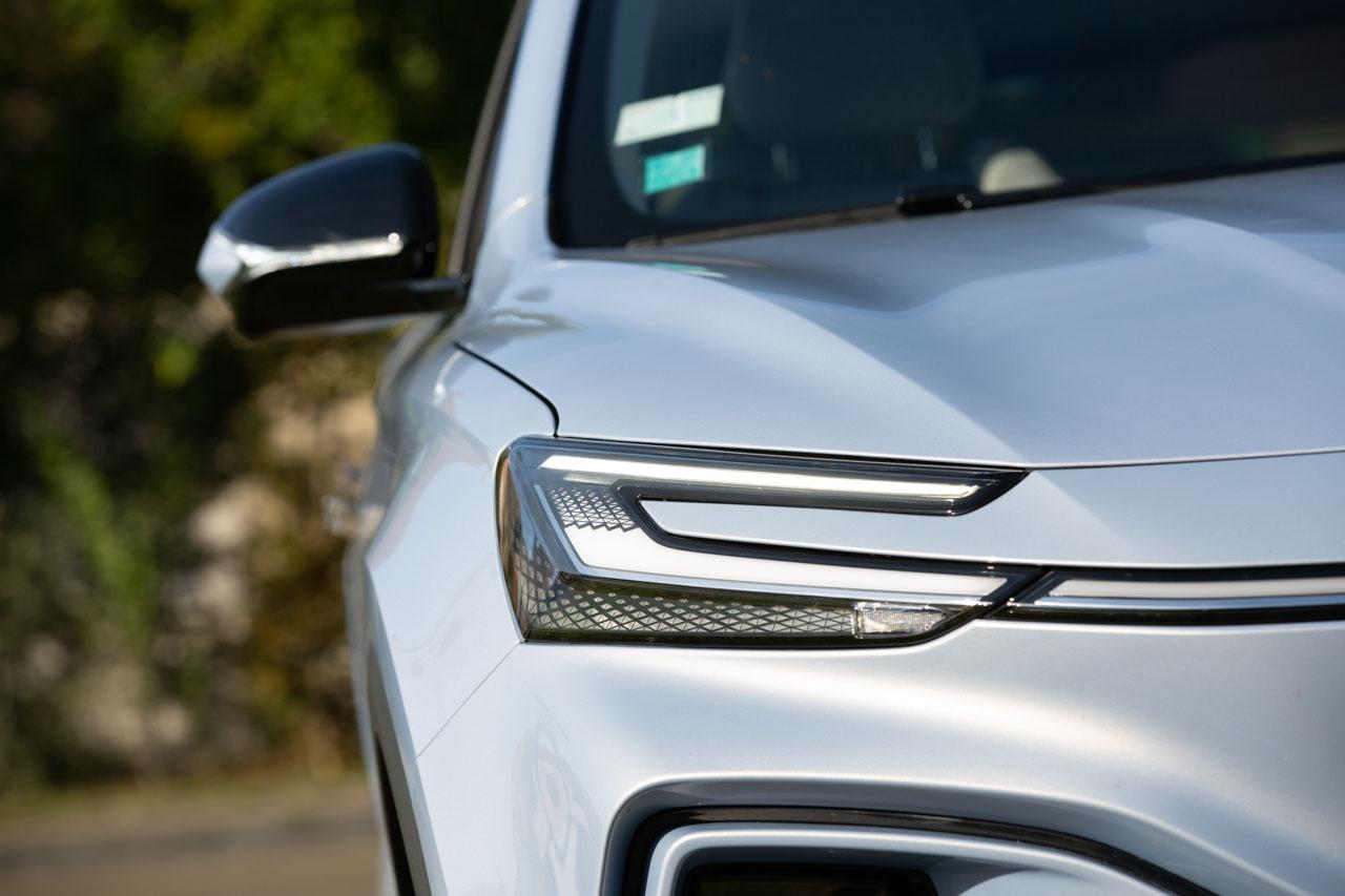 Photo 8 - mg marvel phare led - Essai MG Marvel R : opération séduction