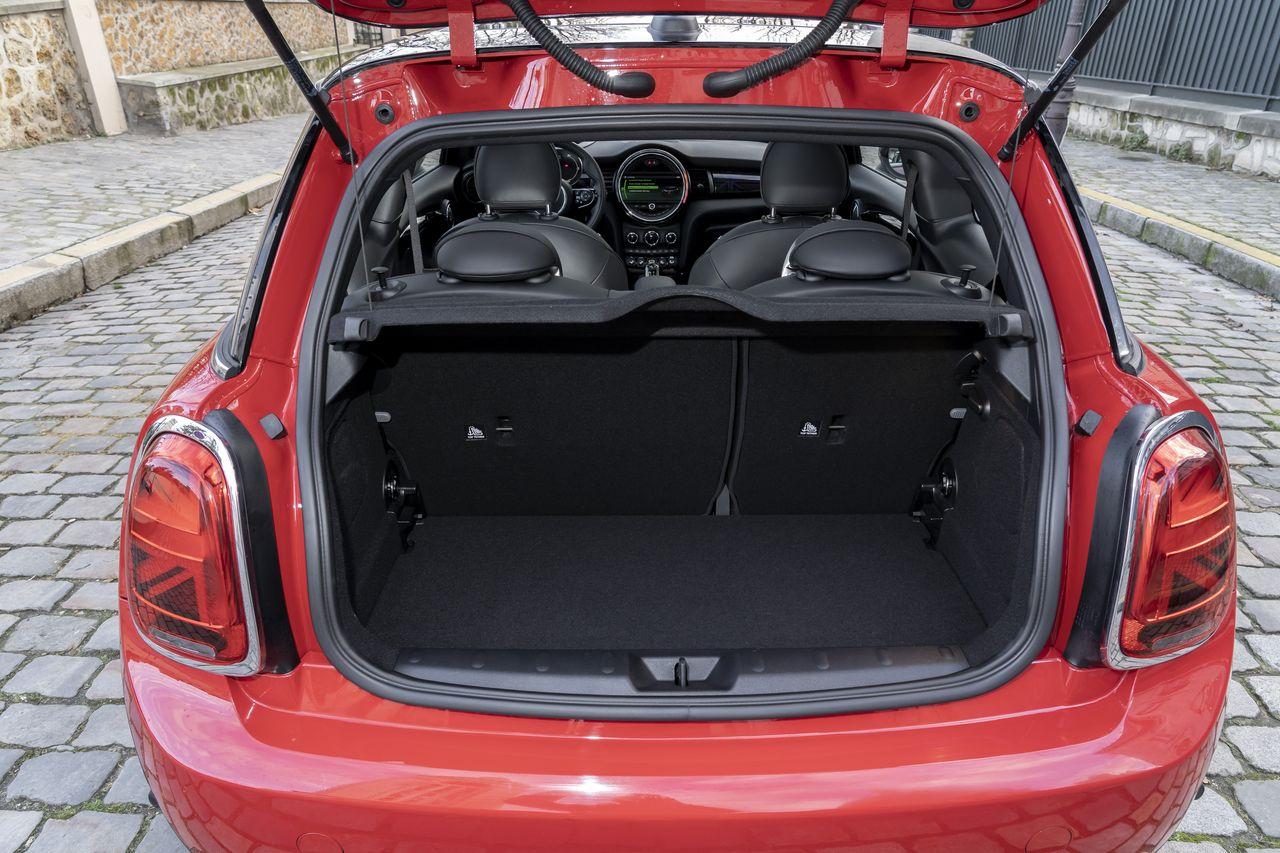 Photo 59 - Coffre Mini électrique - Nouvelle Fiat 500 vs Mini Cooper SE ...