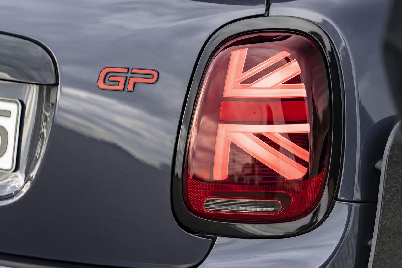 Photo 10 - Logo Mini GP - Essai extrême : la Mini John Cooper Works GP 3 affronte le Nürburgring