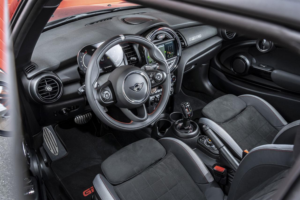 Photo 4 - interieur Mini GP 2020 - Essai extrême : la Mini John Cooper Works GP 3 affronte le ...
