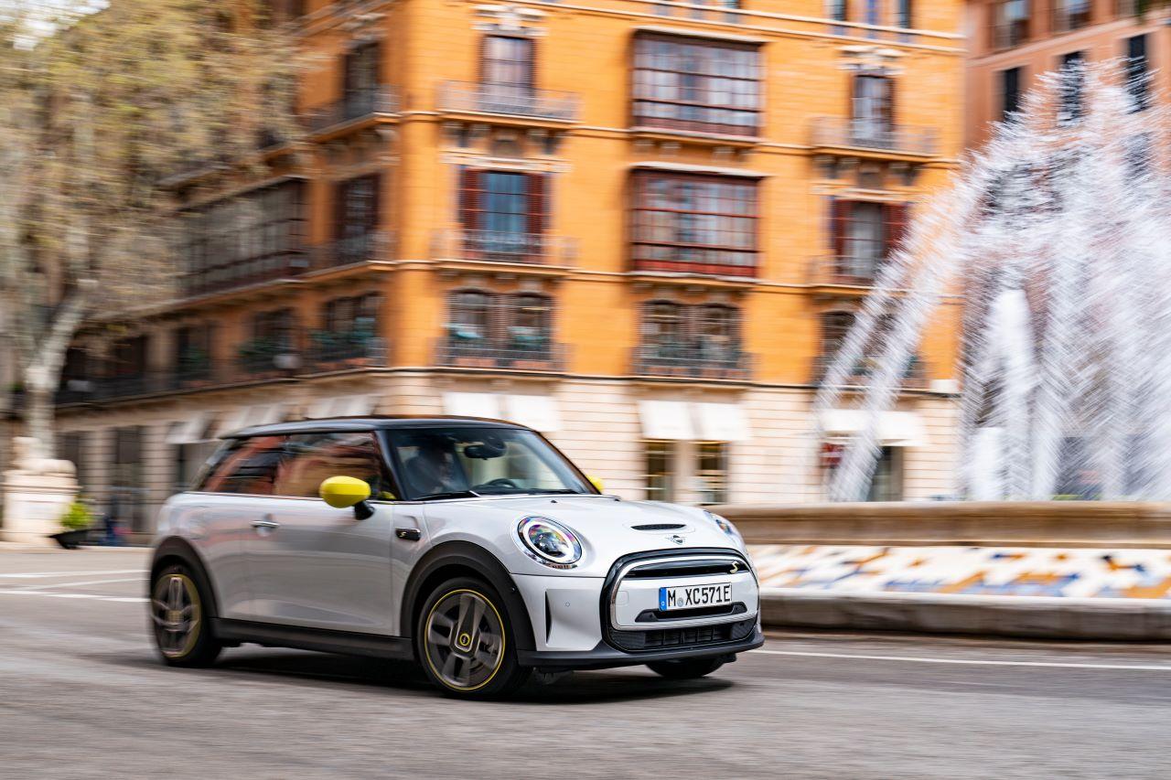 BMW et Mini se lancent dans la location longue durée flexible
