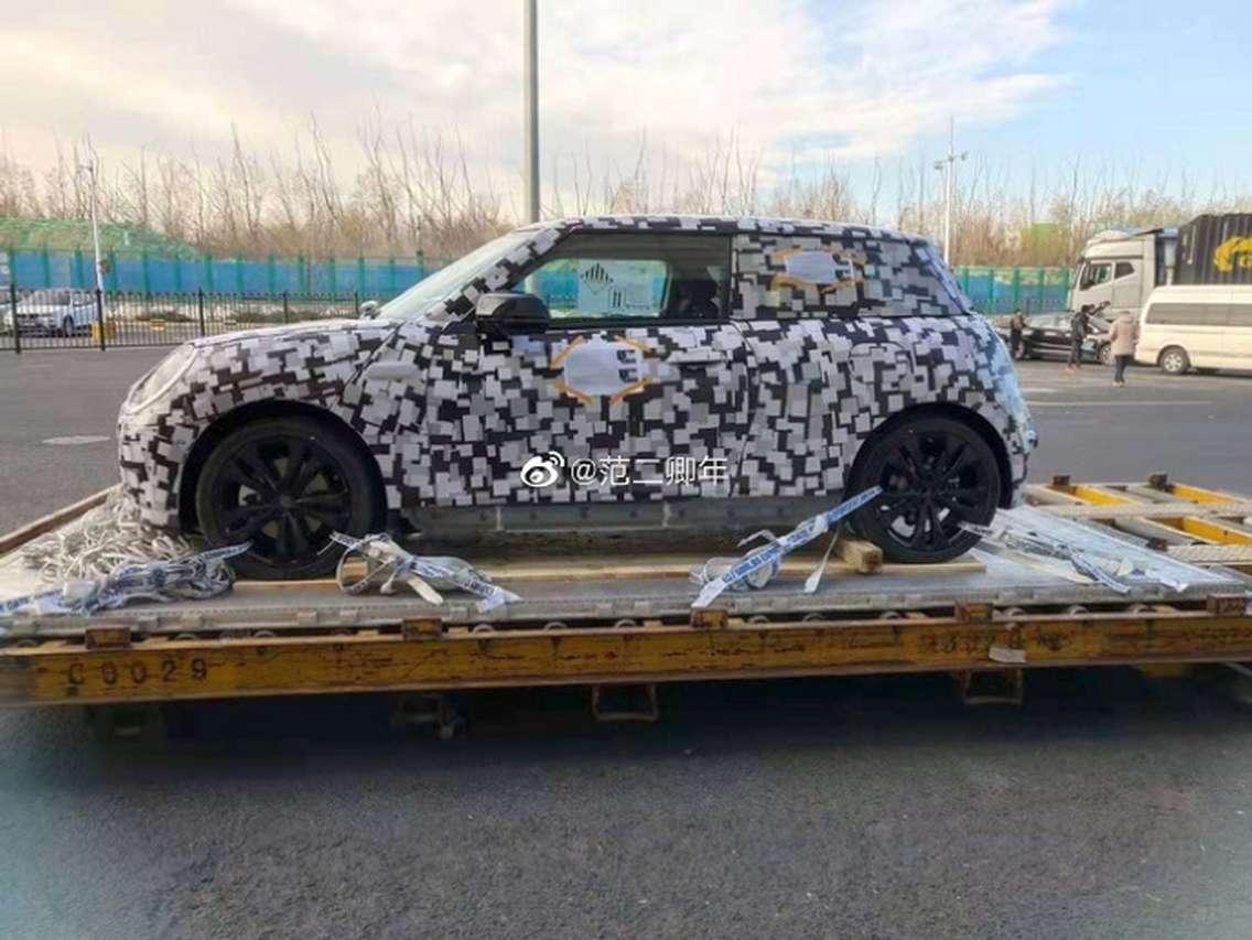 Photo 4 - mini prototype 2021 - Des copies de Mini en Chine avec l ...