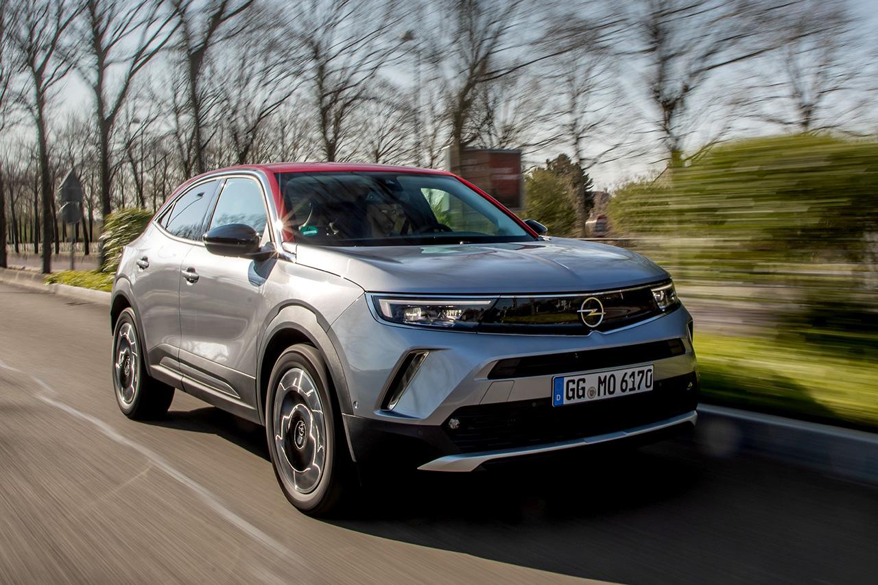 Photo 3 - opel mokka 2021 gris toit rouge - Opel : « La marque est à un ...