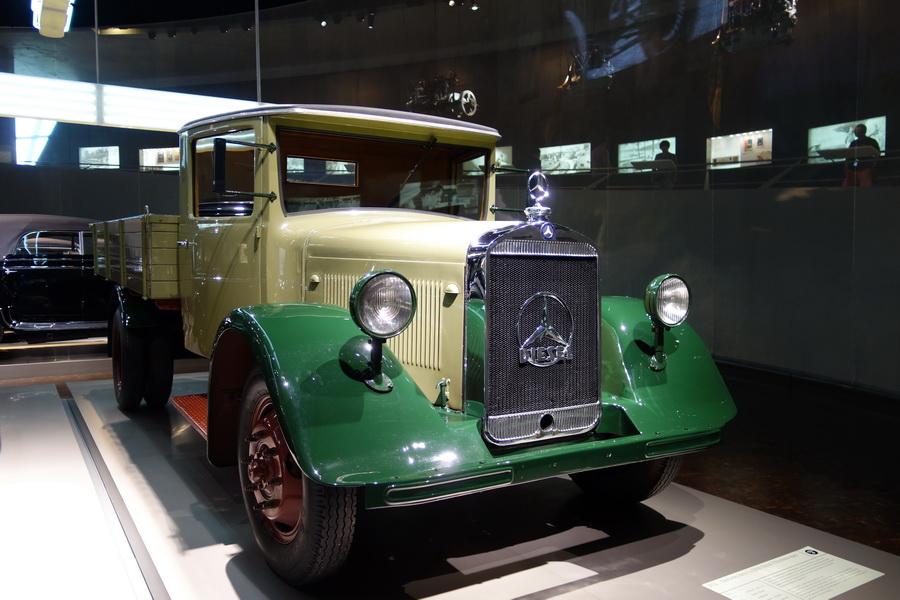 Photo 8 - Mercedes-Benz Lo 2000 Diesel musée Mercedes Stuttgart - Les ...