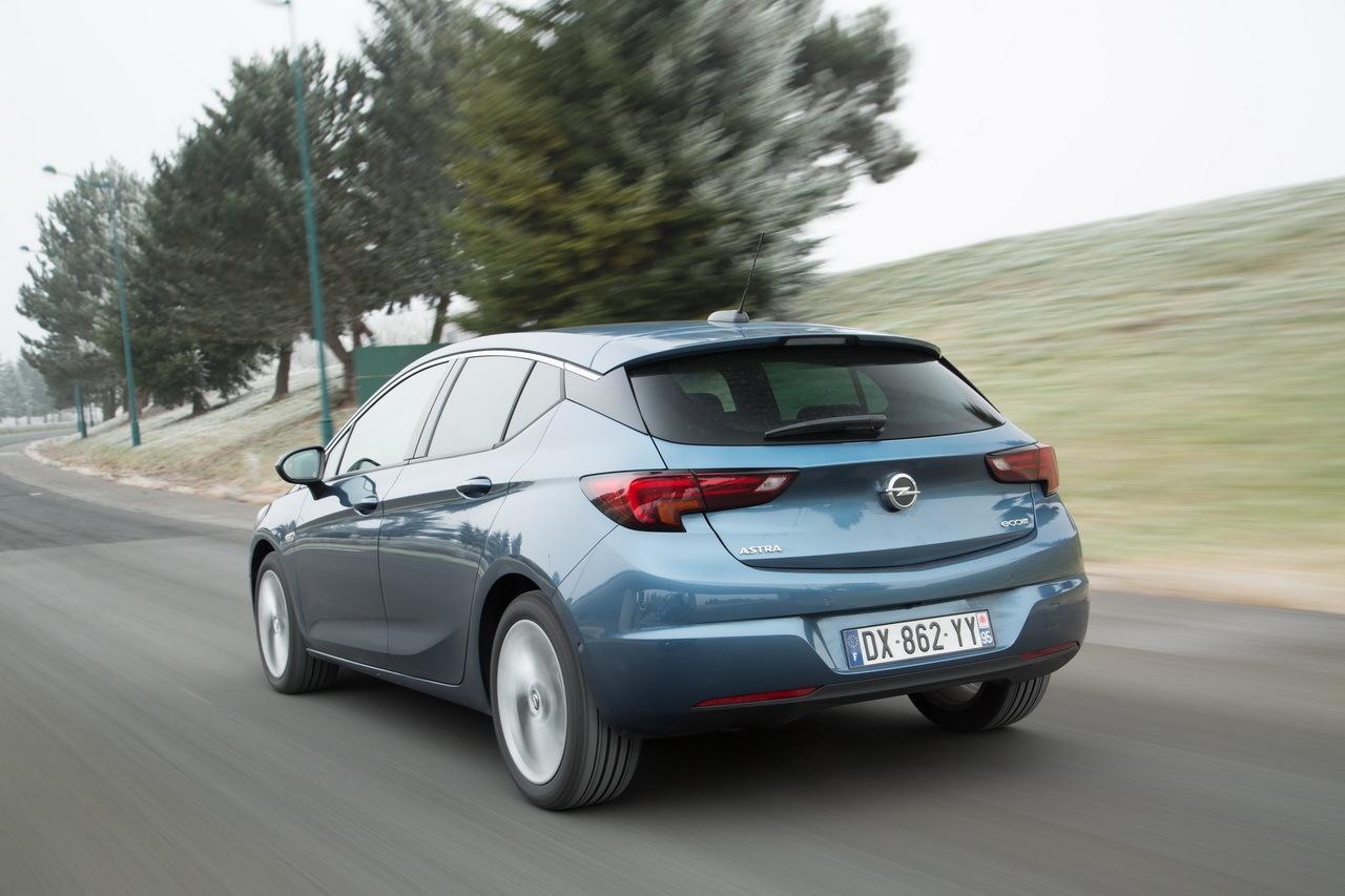 Photo 2 - vue arrière nouvelle opel astra - Essai Opel Astra 1.0 T ...