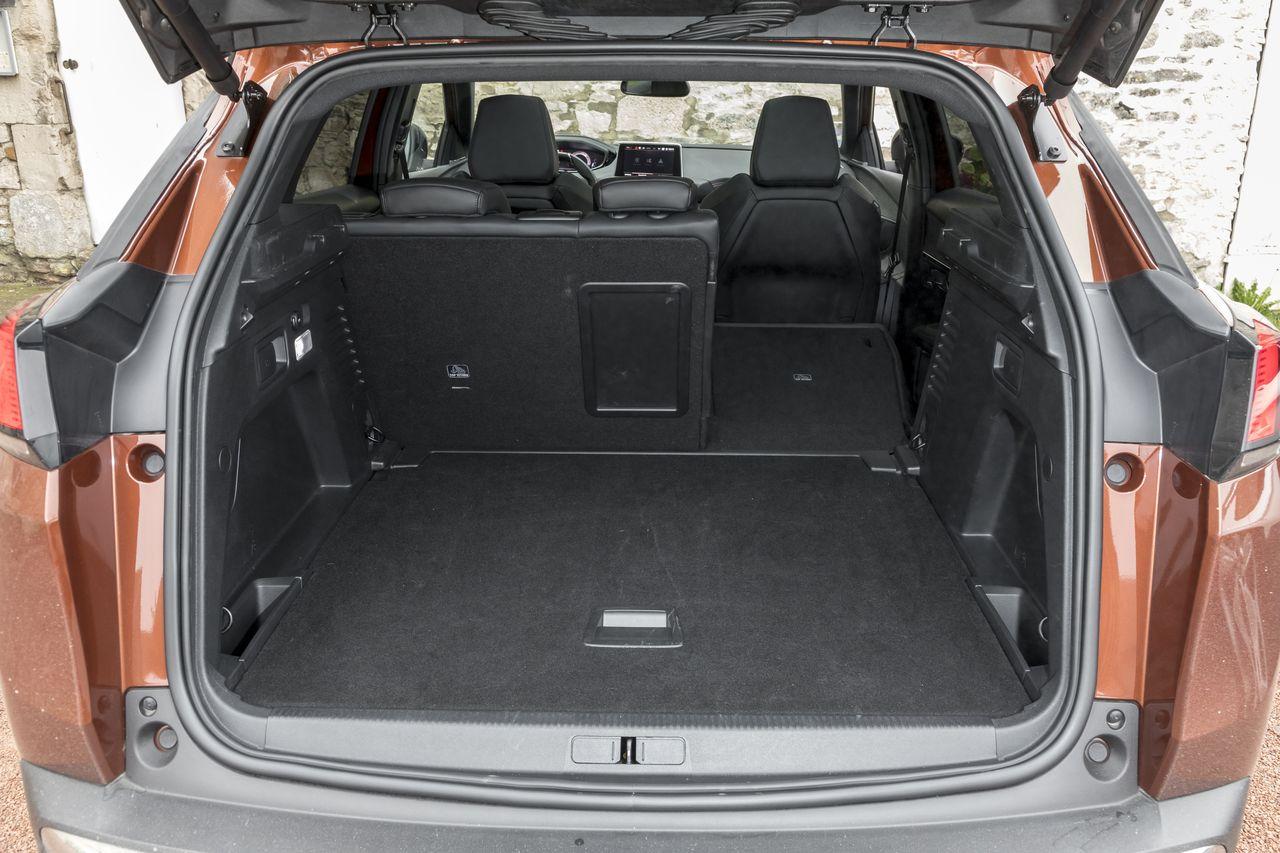 Photo 1 - Peugeot 3008 (2017) - Essai comparatif : l'Opel Grandland X ...