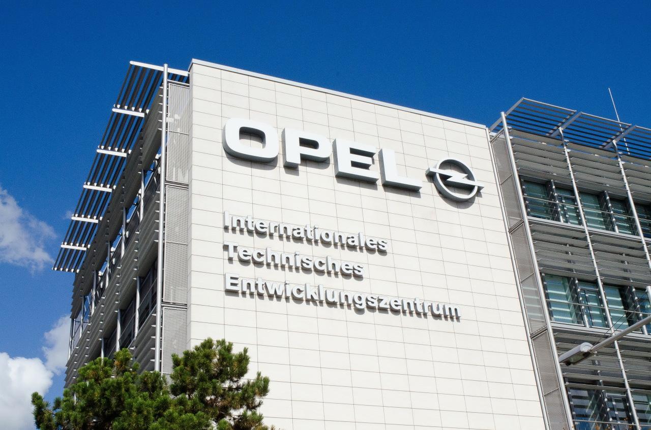 Opel prêt "à explorer les opportunités d'un rapprochement potentiel"