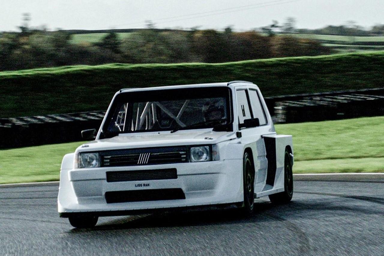 Pandamonium (2021). Une Fiat Panda version rallye de 300 ch