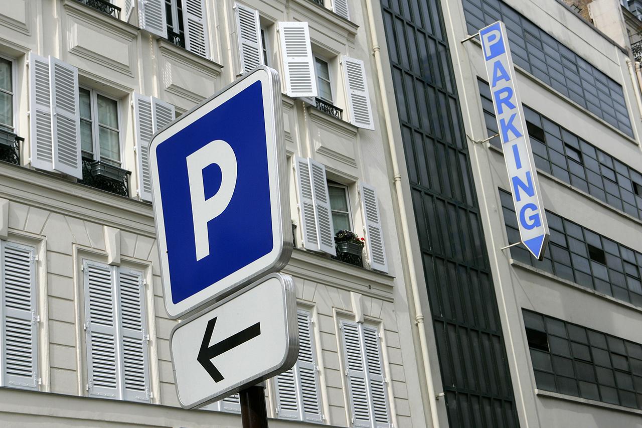Paris. Où stationner moins cher : en parking ou en voirie