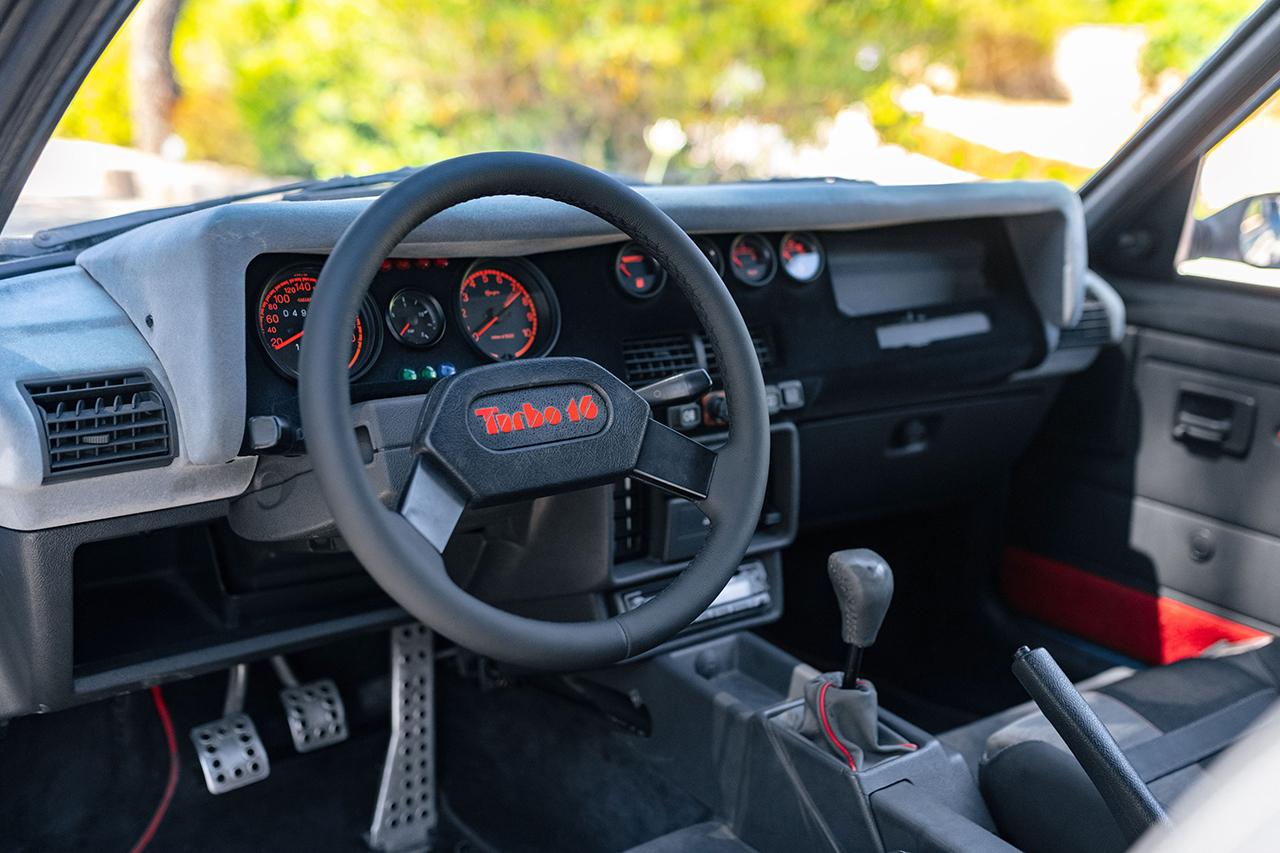 Photo 3 - artcurial peugeot 205 t16 jacky setton - Peugeot 205 T16. L ...