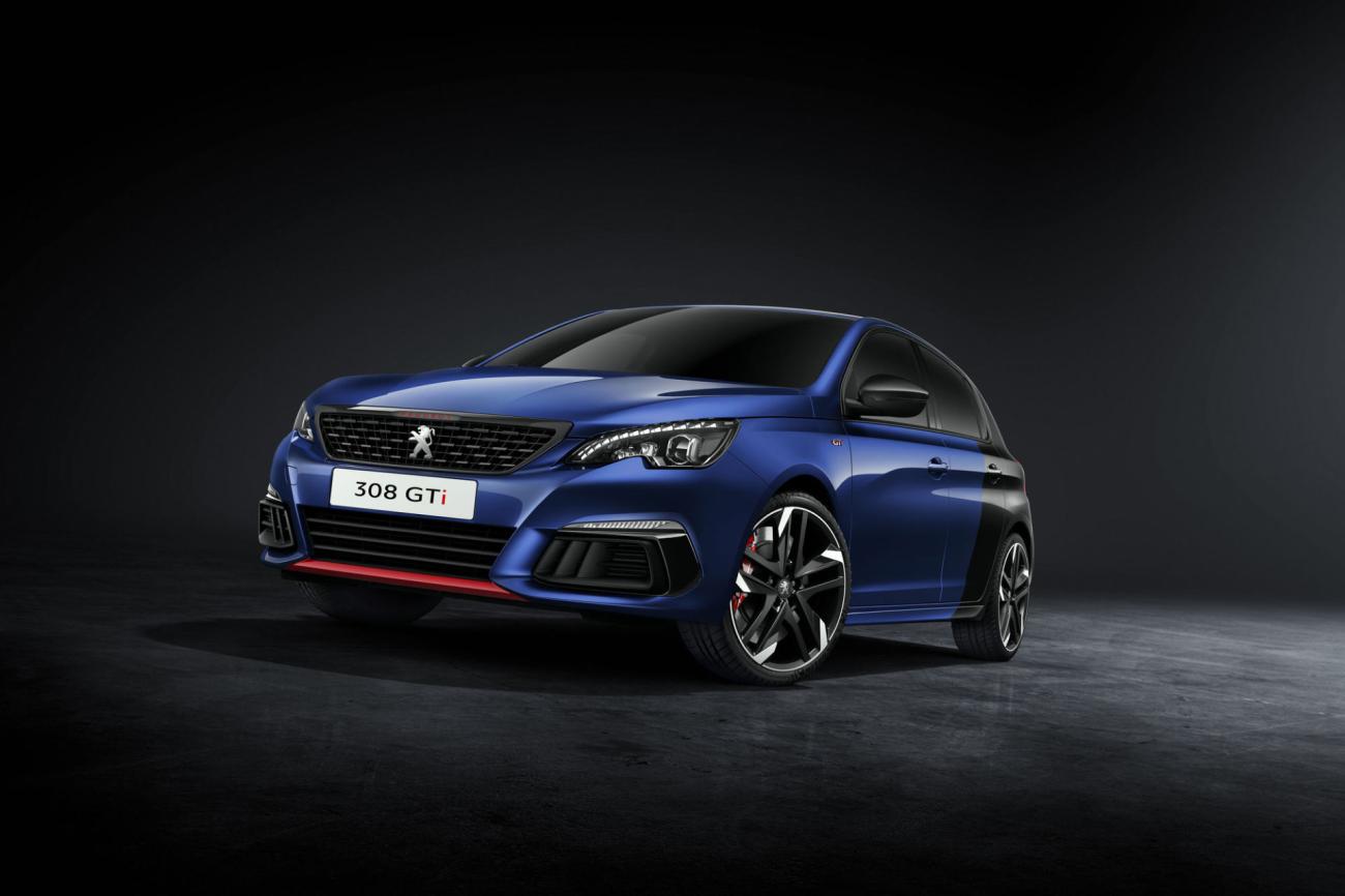 Photo 8 - Peugeot 308 GTi vue avant coupe franche bleu / noir - En ...