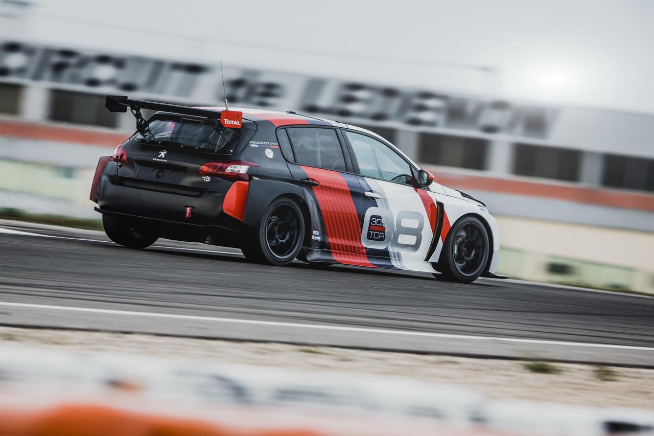 Photo 2 - Peugeot 308 TCR Lédenon action arrière droite - Essai course ...