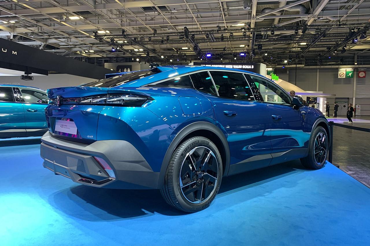 Peugeot 408 (2022). Comment est née la couleur bleu Obsession