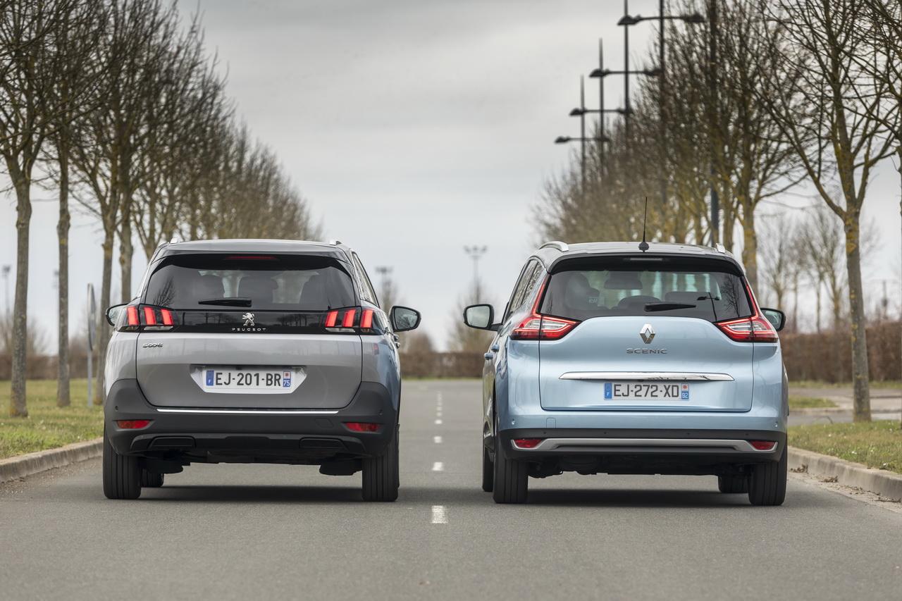 Photo 46 - renault grand scenic vs peugeot 5008 - Essai comparatif : le Peugeot 5008 défie le ...