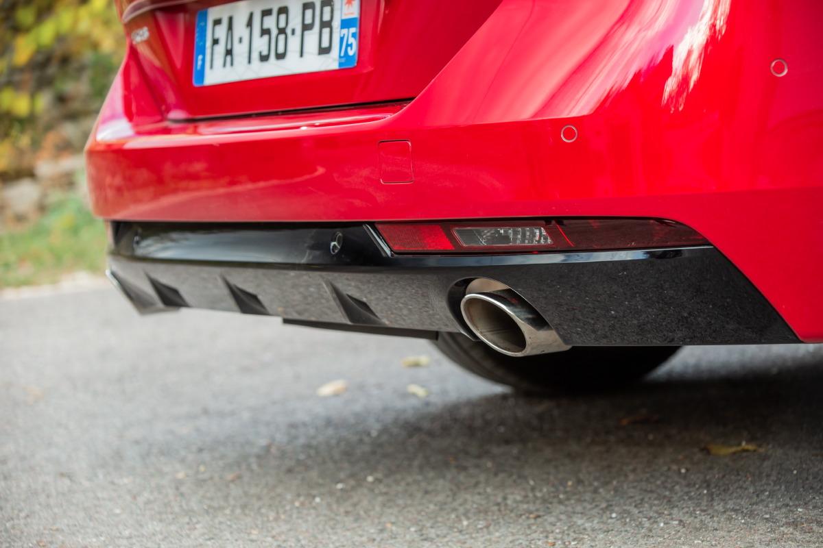 Photo 34 - Sortie d'échappement Peugeot 508 SW PureTech 180 GT Line ...