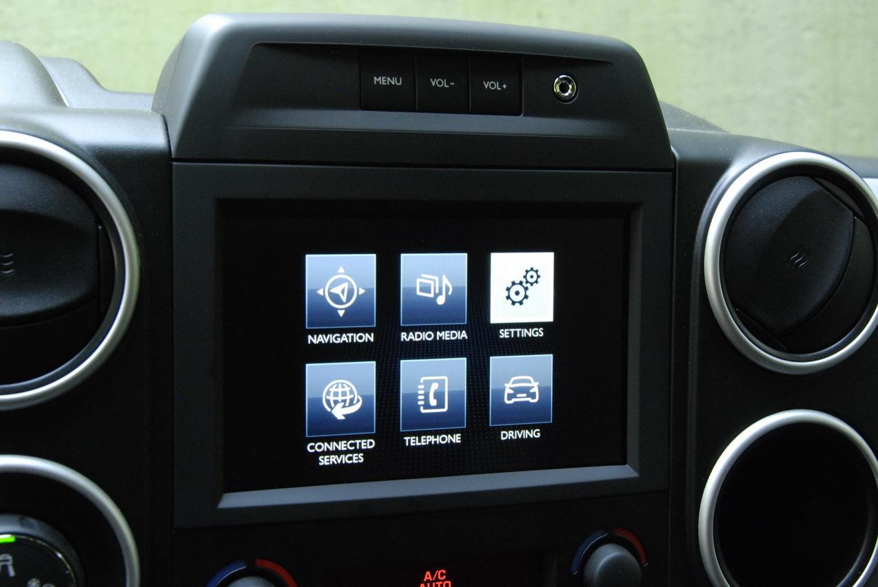 Photo 18 - Essai Peugeot Partner Tepee BlueHDi 120 : un restylage au ...