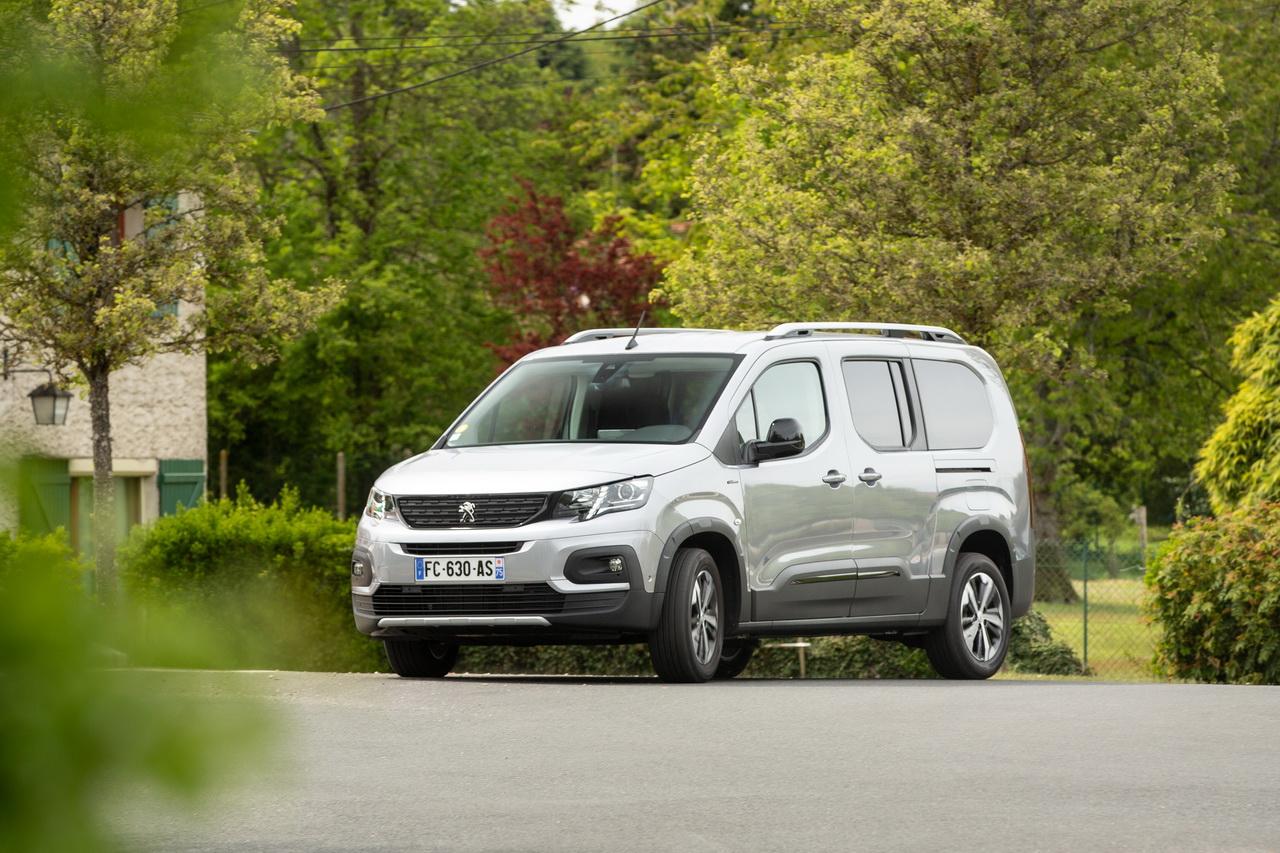 Photo 6 - peugeot rifter long Gt Line BlueHDI en virage - Essai Peugeot ...