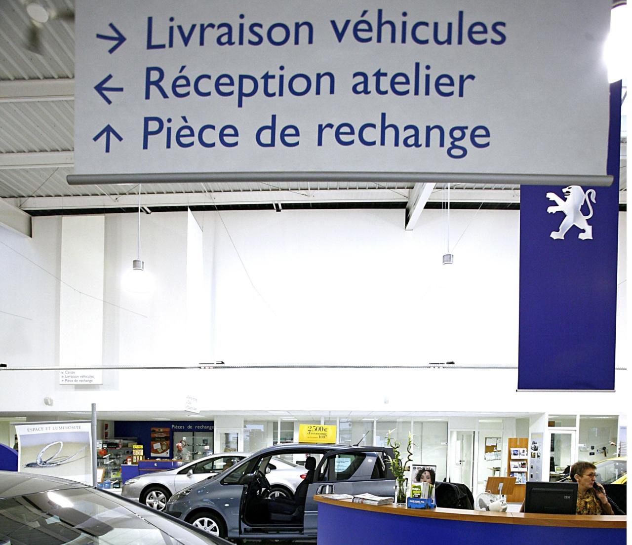 PSA revoit ses contrats de distribution de pièces de rechange