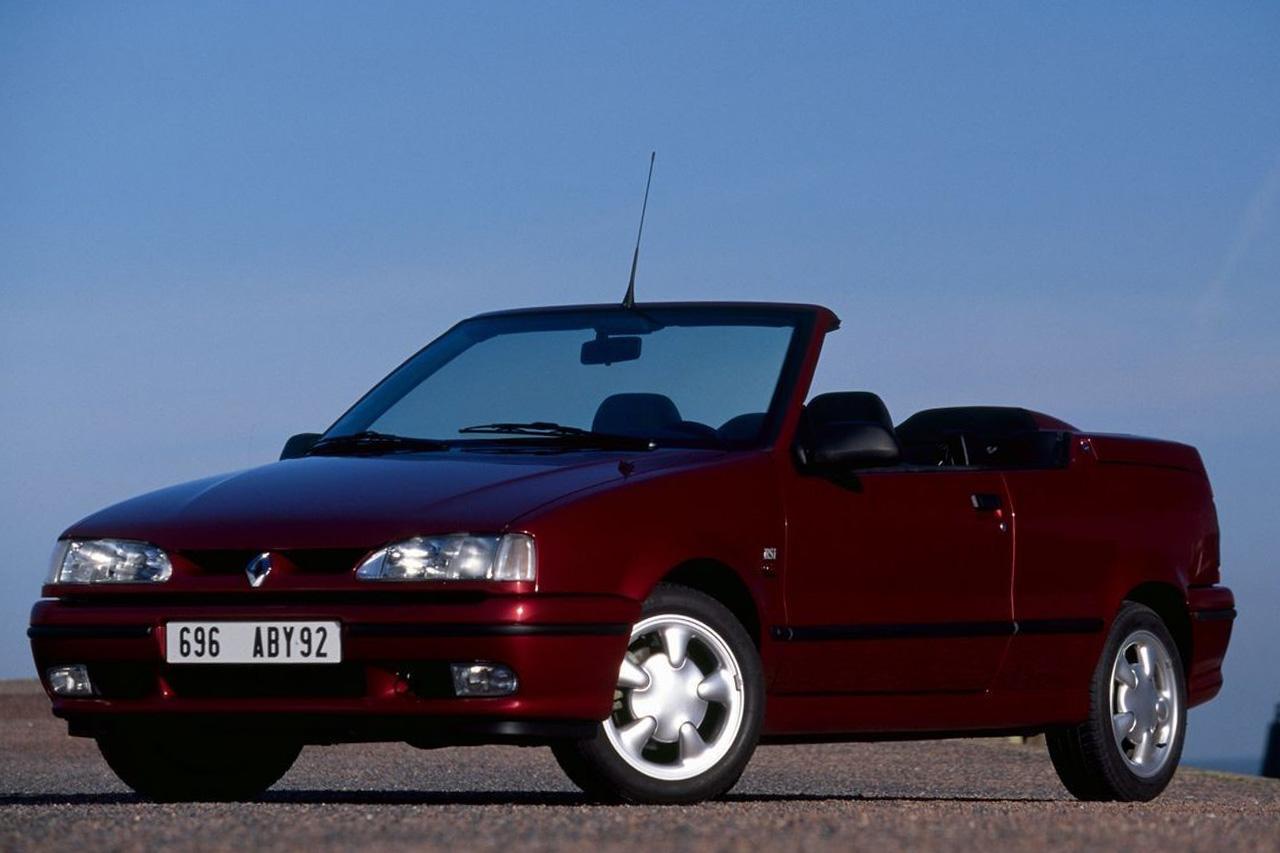 Photo 19 - Renault 19 Cabriolet 16 S phase 2 - Renault 19 Cabriolet. Elle fête ses 30 ans