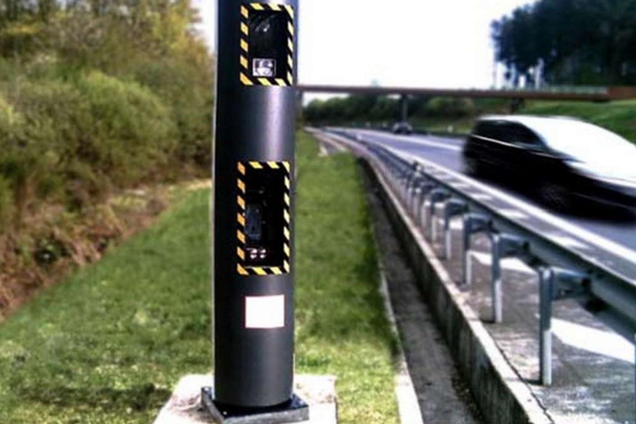 Photo 2 - radar fixe - Permis de conduire. Vers un boom du nombre de ...