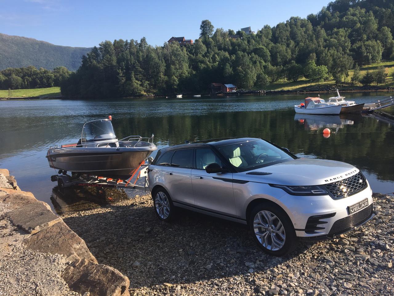 Photo 21 - range rover velar tracte en bateau - Essai Range Rover Velar ...