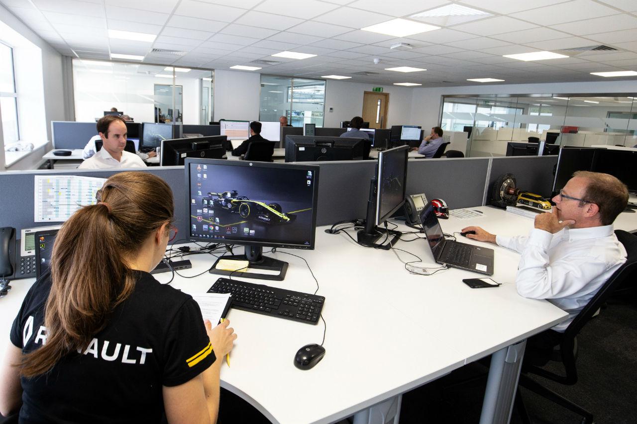 Photo 25 - Enstone Renault F1 - Usine Renault d'Enstone : au cœur de la ...