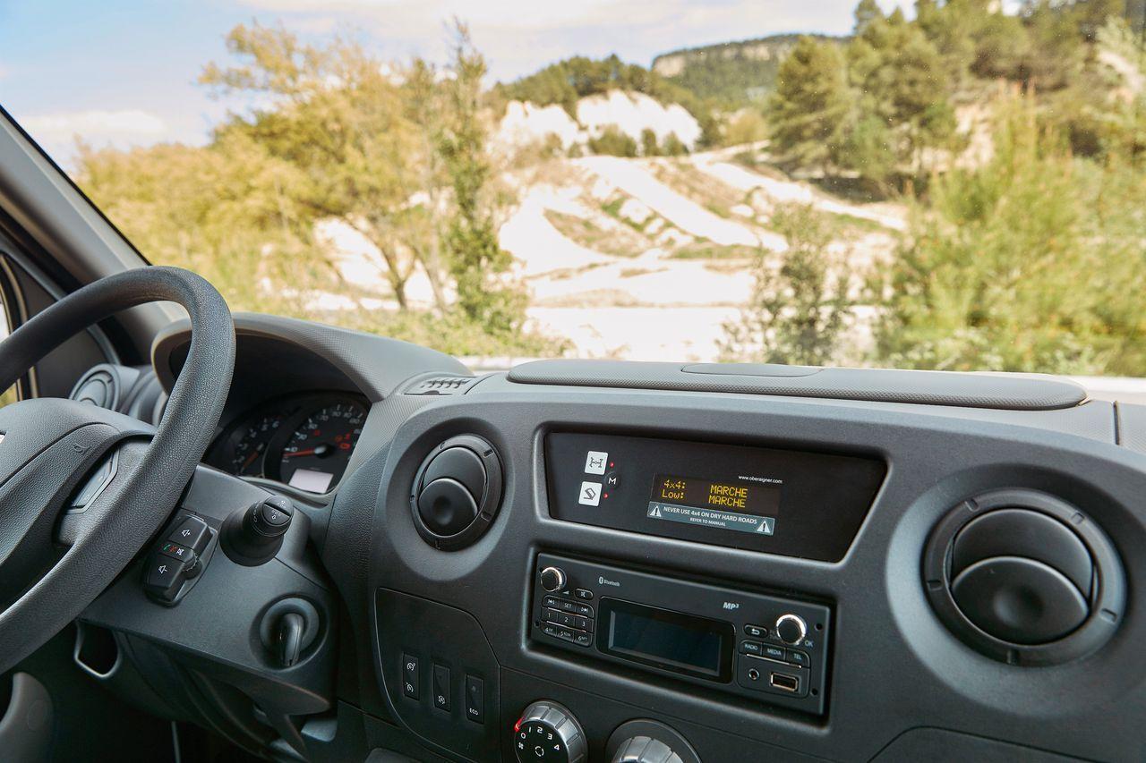 Photo 4 - Renault Master 4x4 - Master 4x4 : l'offensive tout-terrain de ...