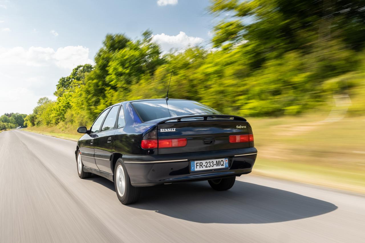 Diaporama et photos - Essai rétro. Renault Safrane, une solide trentenaire | L'Argus