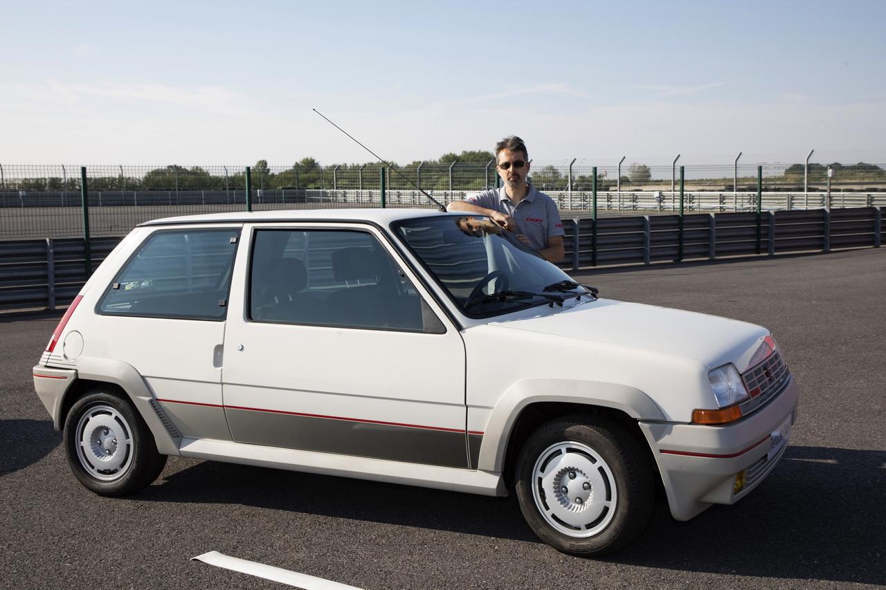 Photo 103 - Renault Supercinq GT Turbo vue avant blanche Didier RIC ...