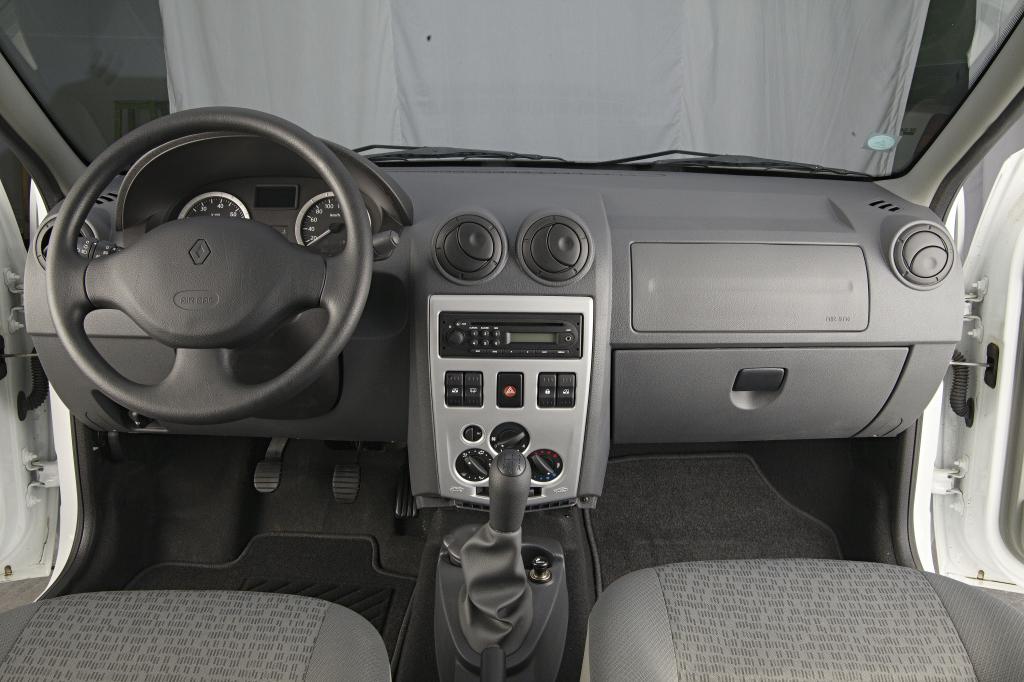 Photo 3 - renault tondar interieur - Renault Tondar. La production de ...