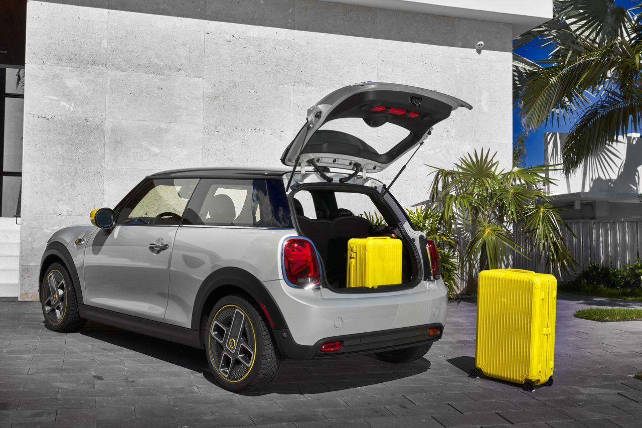 Photo 3 - Coffre de la Mini electrique - Road trip en Mini Cooper SE ...
