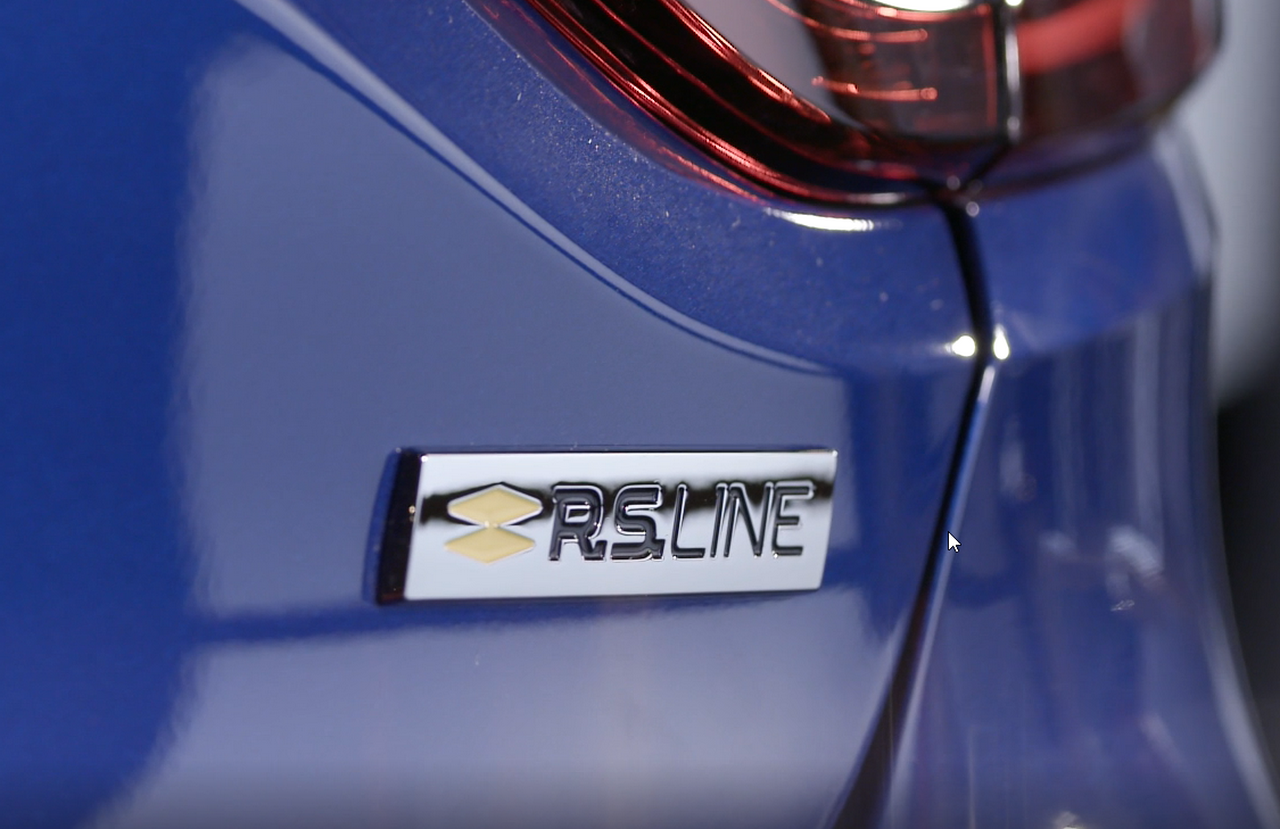 Photo 8 - logo rs line coffre clio 5 - Renault Clio 5 RS Line (2019 ...