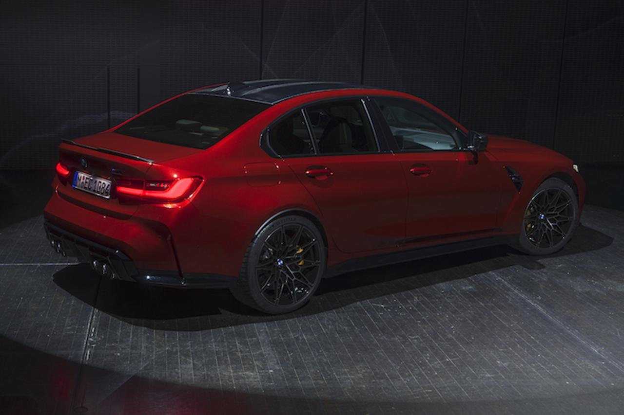 Photo 10 - BMW M4 Ruby Red Metallic - BMW M3 et M4 (2021). Des teintes ...