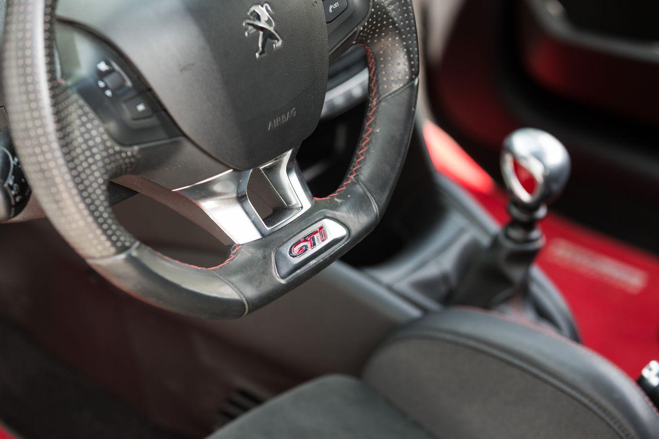 Photo 23 - Volant 208 GTI by Peugeot Sport - Peugeot arrête les GTI ...