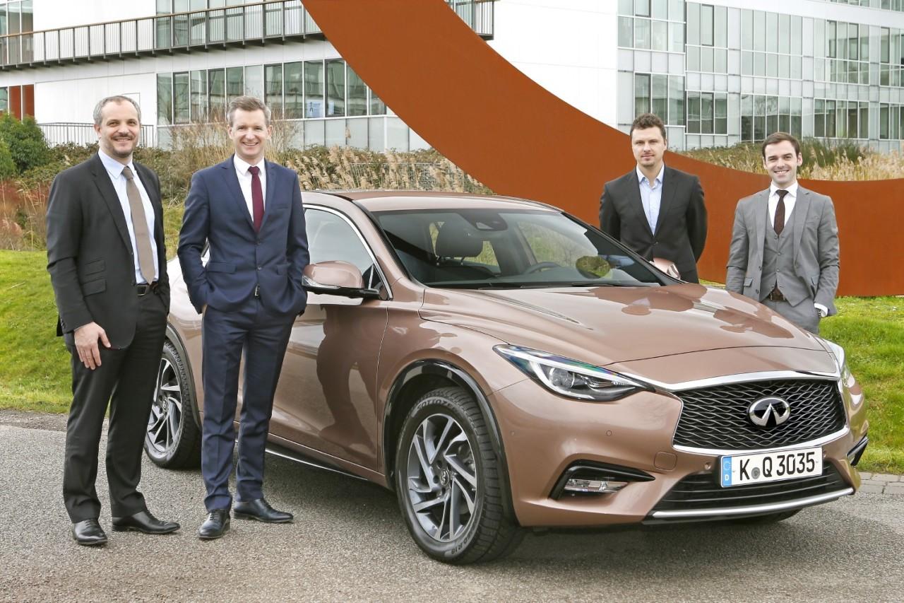 Photo 2 - SDAO Infiniti Ulis Renault Dacia - Infiniti renforce son ...