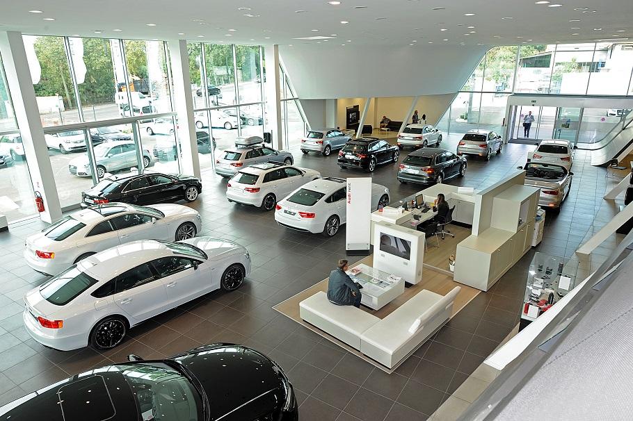 Marché auto : les ventes de voitures neuves replongent en octobre 2020