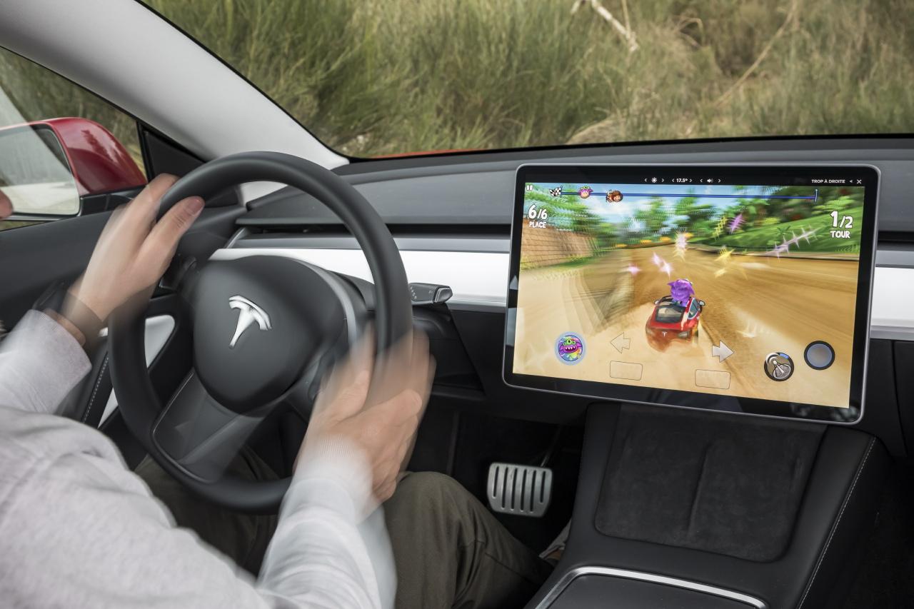 Photo 38 - jeu video tesla - Tesla Model 3 Performance : l'essai ...