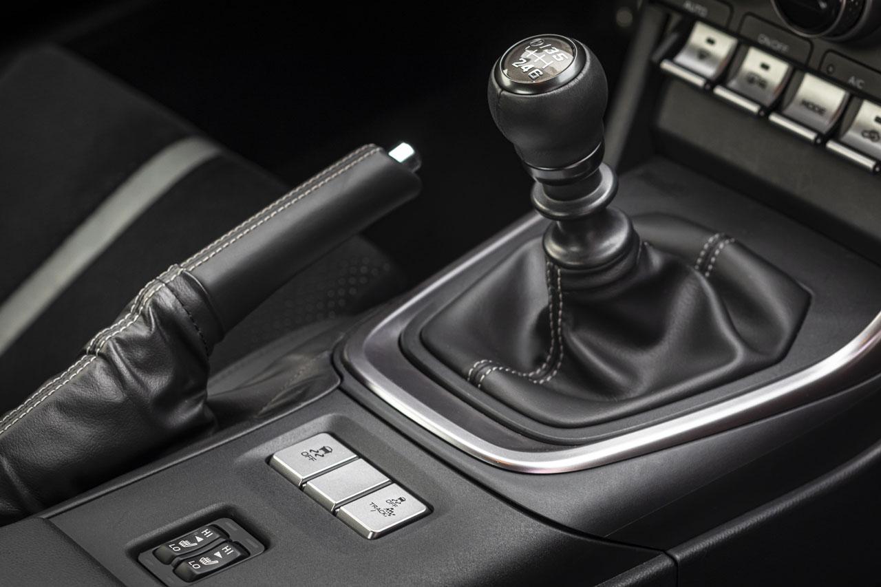 Photo 3 - levier vitesse auto école - Auto-école. Fin du diesel... et ...