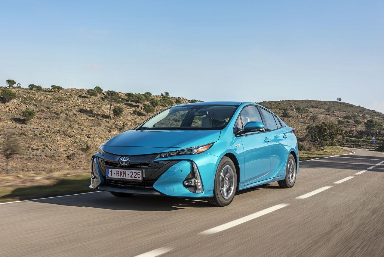 Fiche technique de la Toyota Prius Rechargeable 2017