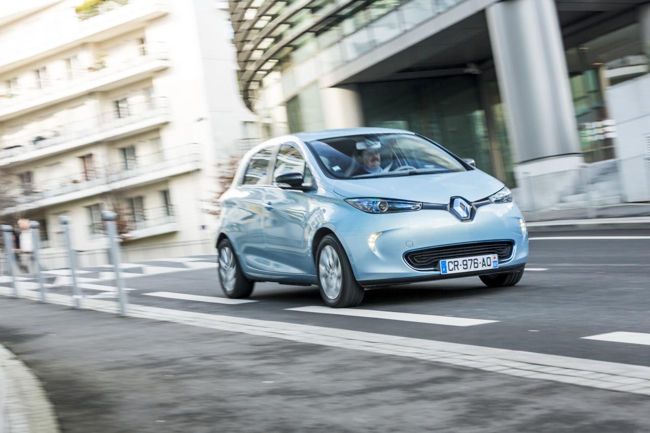 Les VE bondissent de 68 % en février