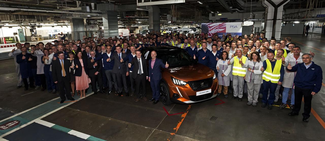 Photo 5 - production peugeot 2008 vigo - Peugeot 2008 (2020). Début de ...