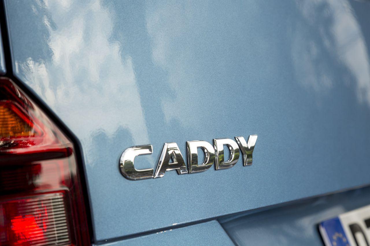 Photo 16 - détail carrosserie logo Volkswagen Caddy Van (2016) - Essai ...