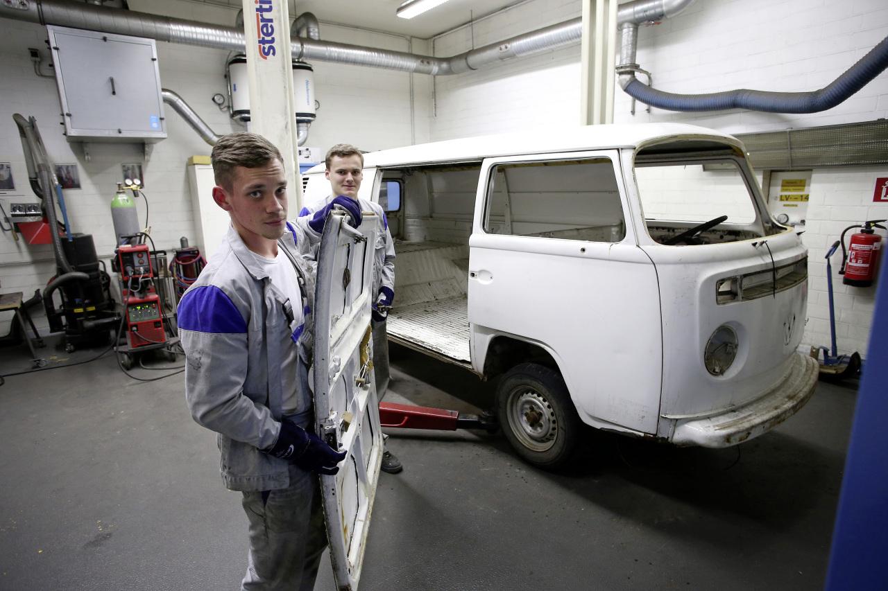 Diaporama et photos - Insolite. Volkswagen Curry Bus : une saucisse ...